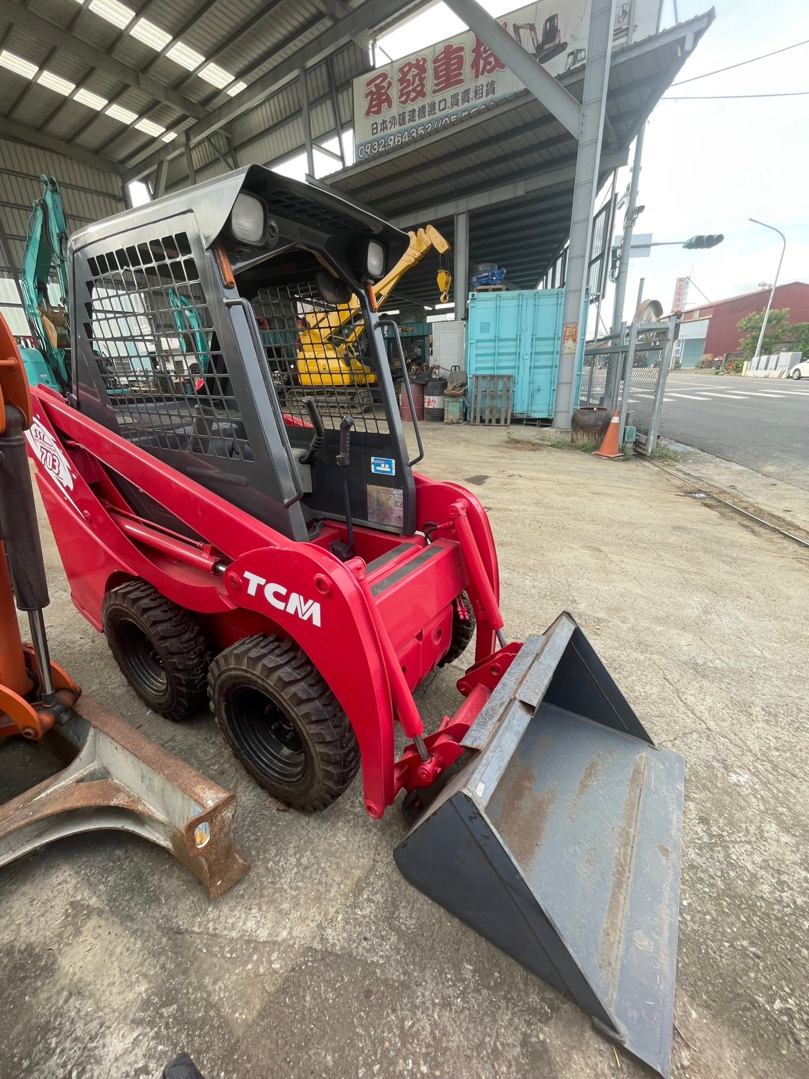 TCM 703 #56M00193 2008Y – 承發重機械企業社